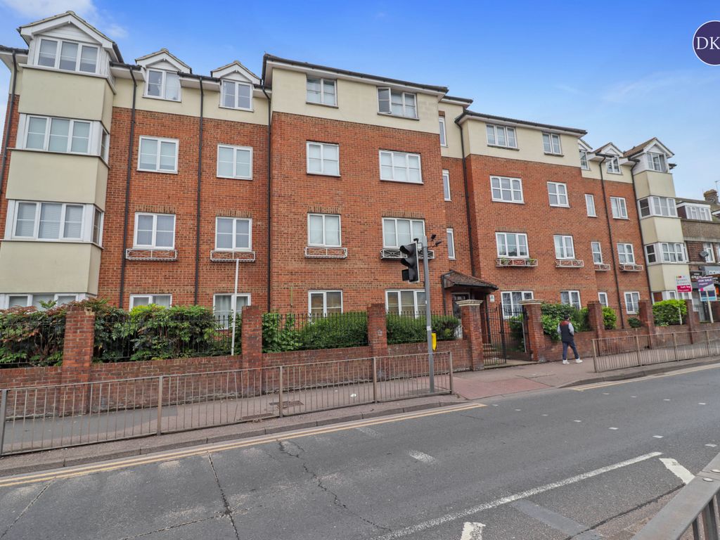 1 bed flat for sale in Gladesmere Court, Watford WD24 - Zoopla