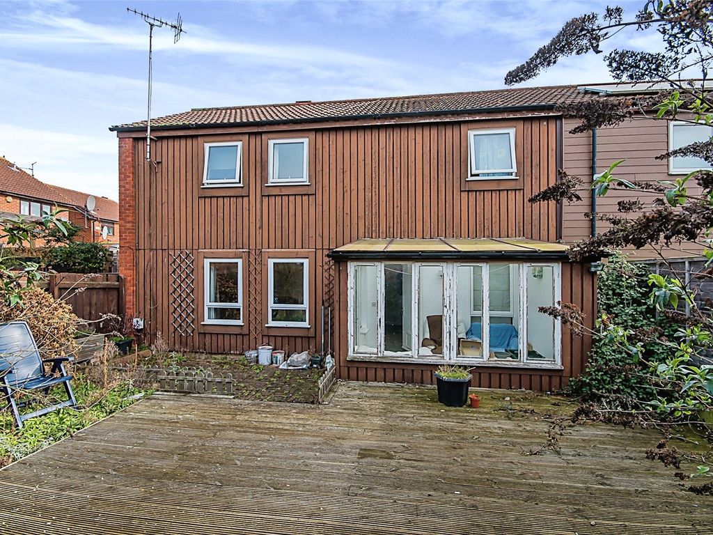 3 bed terraced house for sale in Freston, Peterborough, Cambridgeshire ...