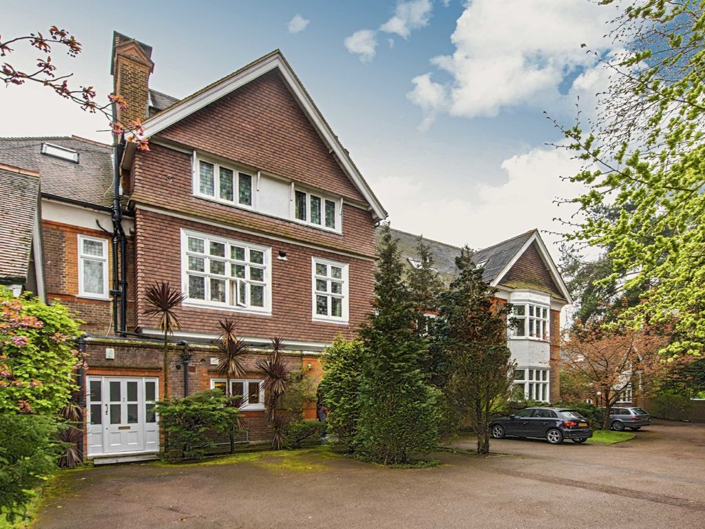 5 bed flat to rent in Longfield Drive, London SW14, £5,000 pcm - Zoopla