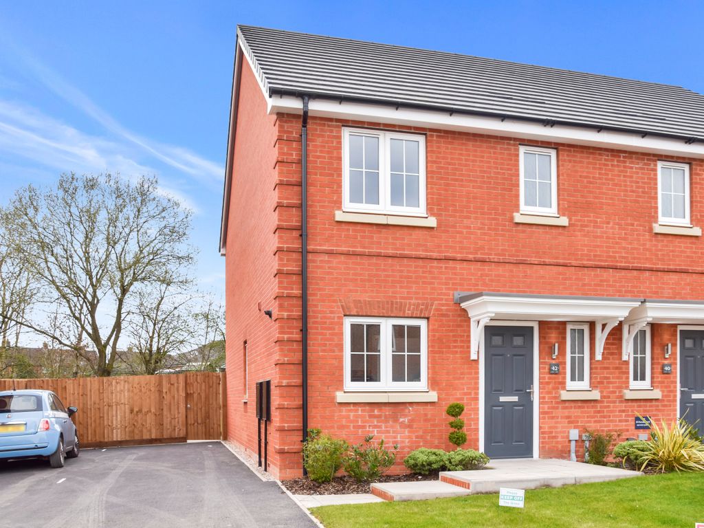 3 Bed Semi Detached House To Rent In Hawarden Way Meir Stoke On Trent