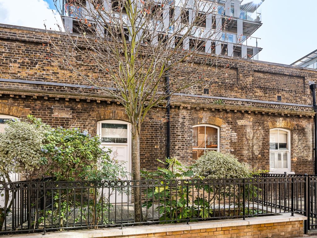 3 bed flat for sale in Major Draper Street, London SE18 - Zoopla