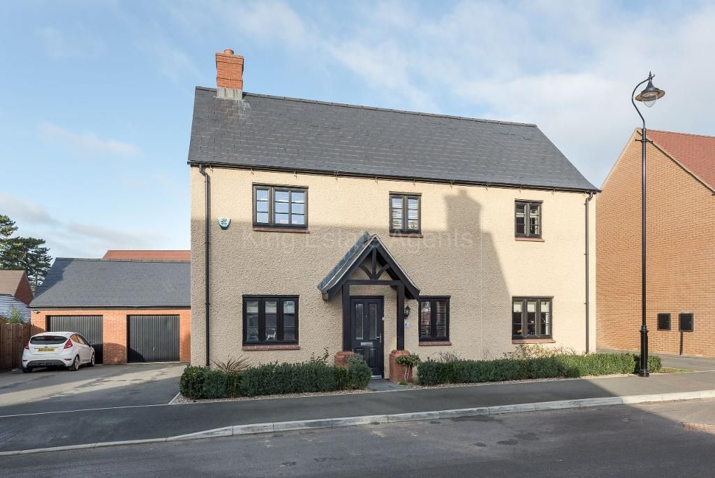 4 bed detached house for sale in Cartmel Close, Towcester ...