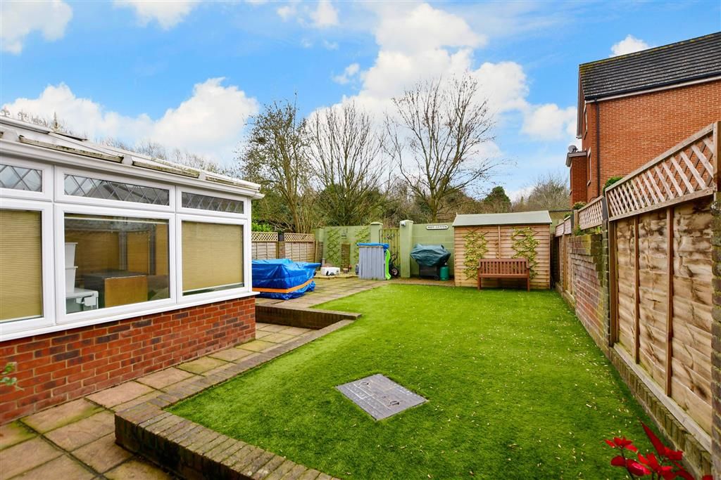 3 Bed End Terrace House For Sale In Sycamore Road Strood Rochester