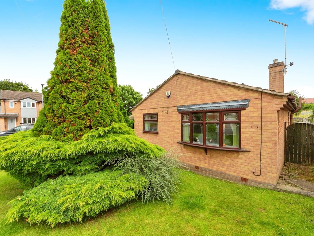 2 bed detached bungalow for sale in Holmoak Close, Swinton, Mexborough ...