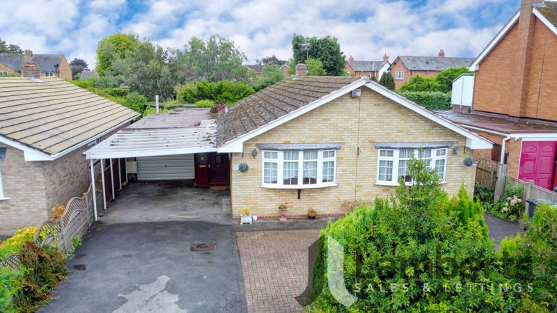 4 bed detached bungalow for sale in Orchard Way, Studley B80 - Zoopla