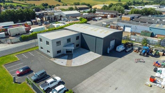 Light industrial to let in Bestwood Road, Brookhill Industrial Estate ...