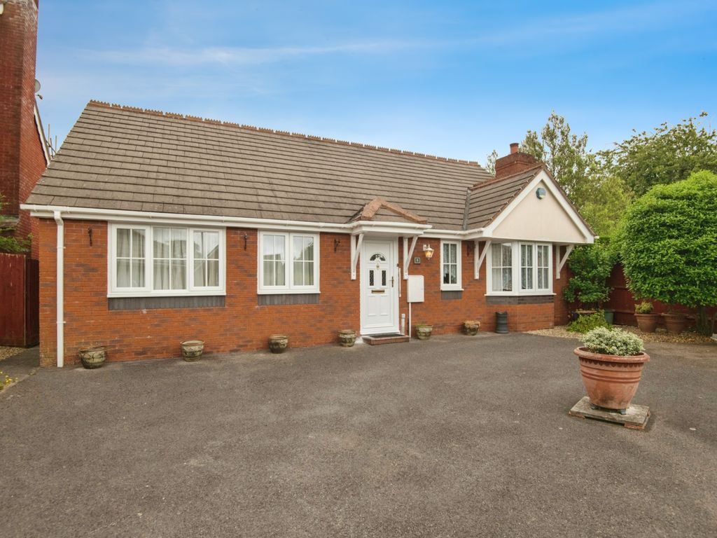 3 bed bungalow for sale in Chinston Close, Awliscombe, Honiton, Devon ...