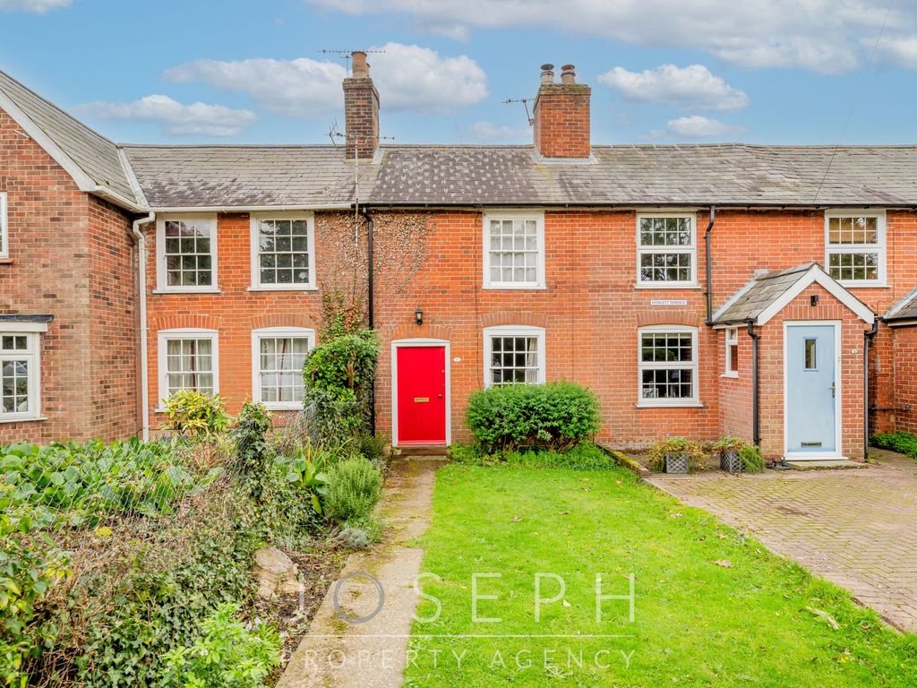 2 bed cottage for sale in Main Road, Chelmondiston IP9, £249,995 - Zoopla