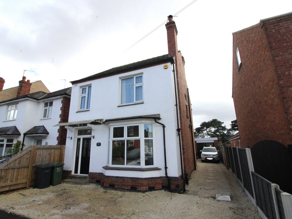 4 bed flat for sale in Hurcott Road, Kidderminster DY10 - Zoopla