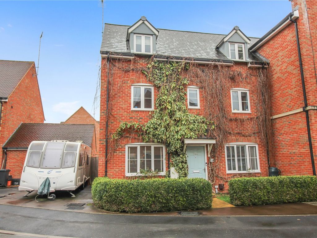 4 Bed Semi Detached House For Sale In Newson Road Swindon Wiltshire