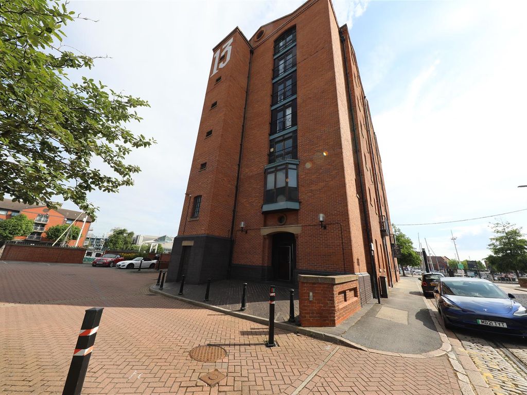 2 bed flat for sale in Kingston Street, Hull HU1 - Zoopla