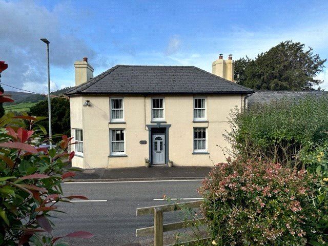 3 Bed End Terrace House For Sale In Defynnog Brecon Powys Ld3 £