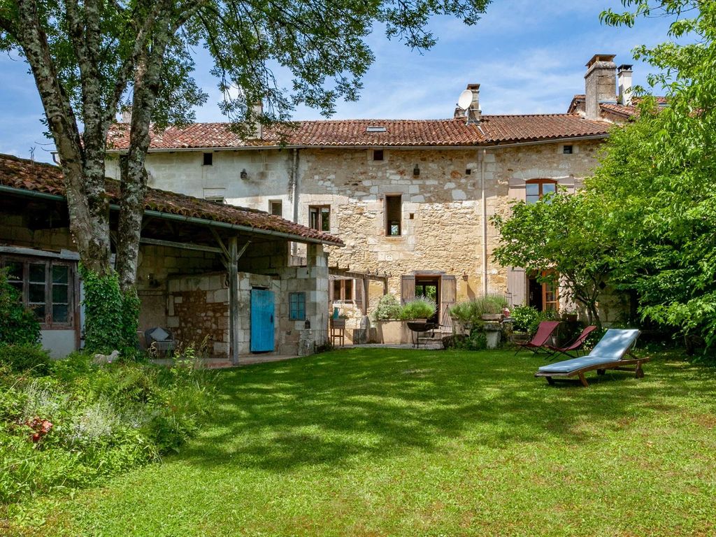 3 bed property for sale in Brantome, Aquitaine, 24310, France - Zoopla