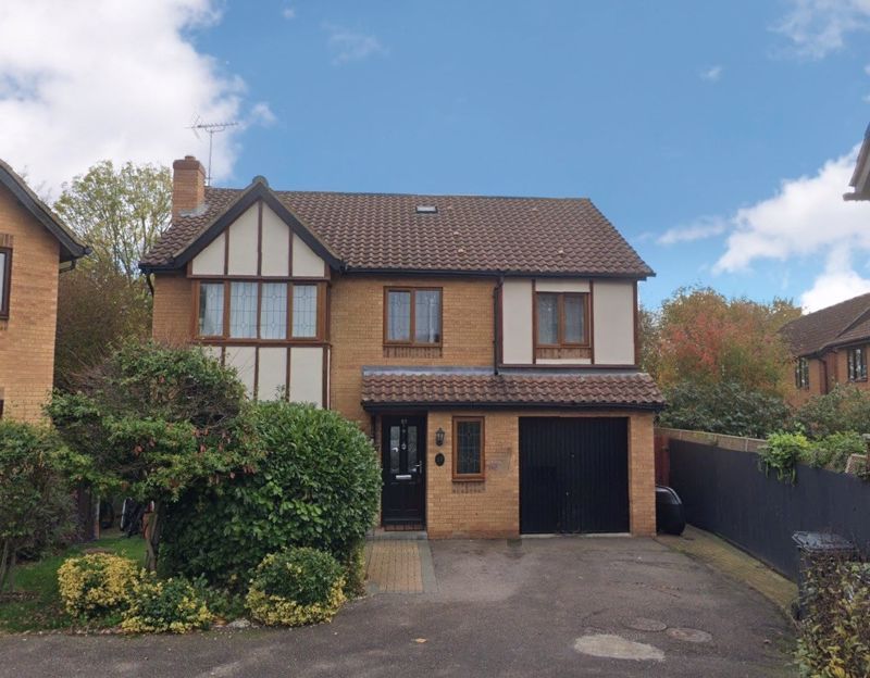 5 bed detached house to rent in Sparrowhawk Way, Hartford, Huntingdon ...