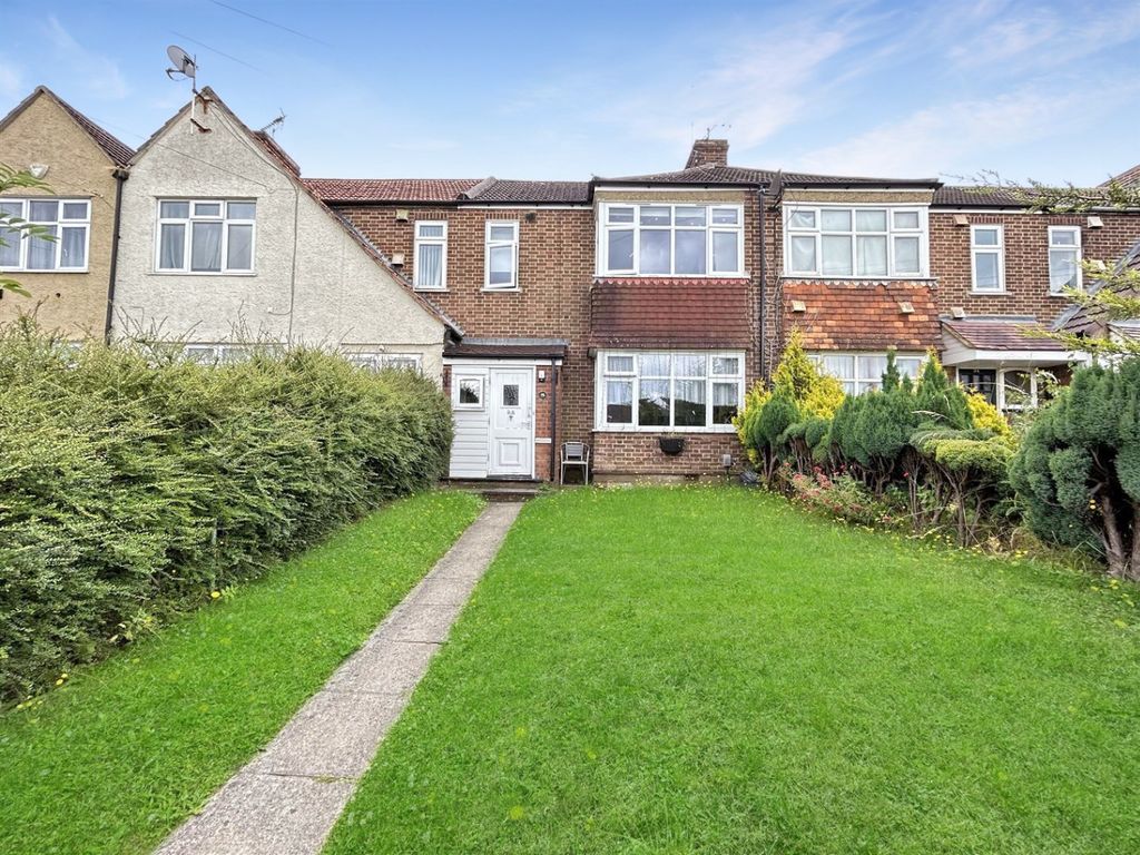 3 bed terraced house for sale in London Road, Dunstable LU6, £300,000 ...