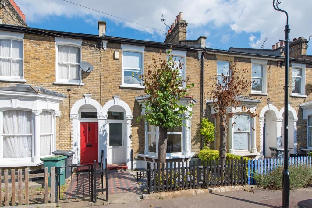 4 bed terraced house to rent in Edric Road, London SE14 - Zoopla