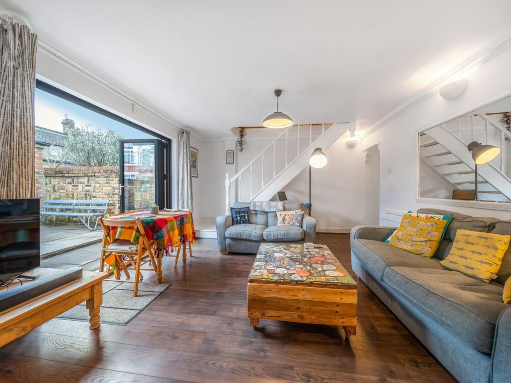 2 Bed End Terrace House For Sale In Norfolk Road Colliers Wood Sw19 £