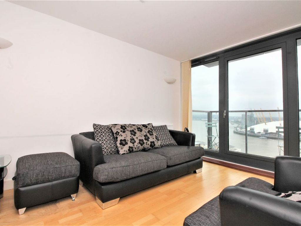 1 bed flat to rent in Elektron Tower, Blackwall Way, Canary Wharf E14 ...