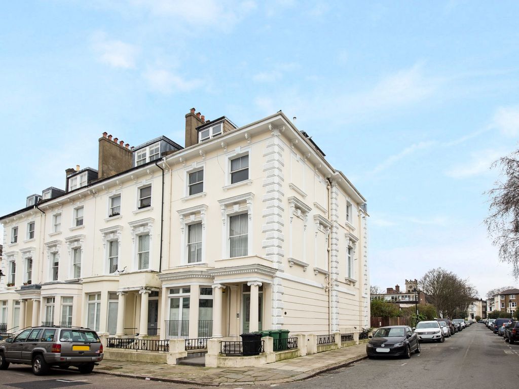 2 bed flat for sale in Belsize Square, London NW3 - Zoopla