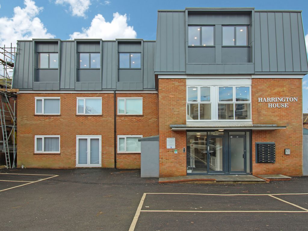 1 Bed Flat To Rent In Harrington House Brighton Road Horsham Rh13