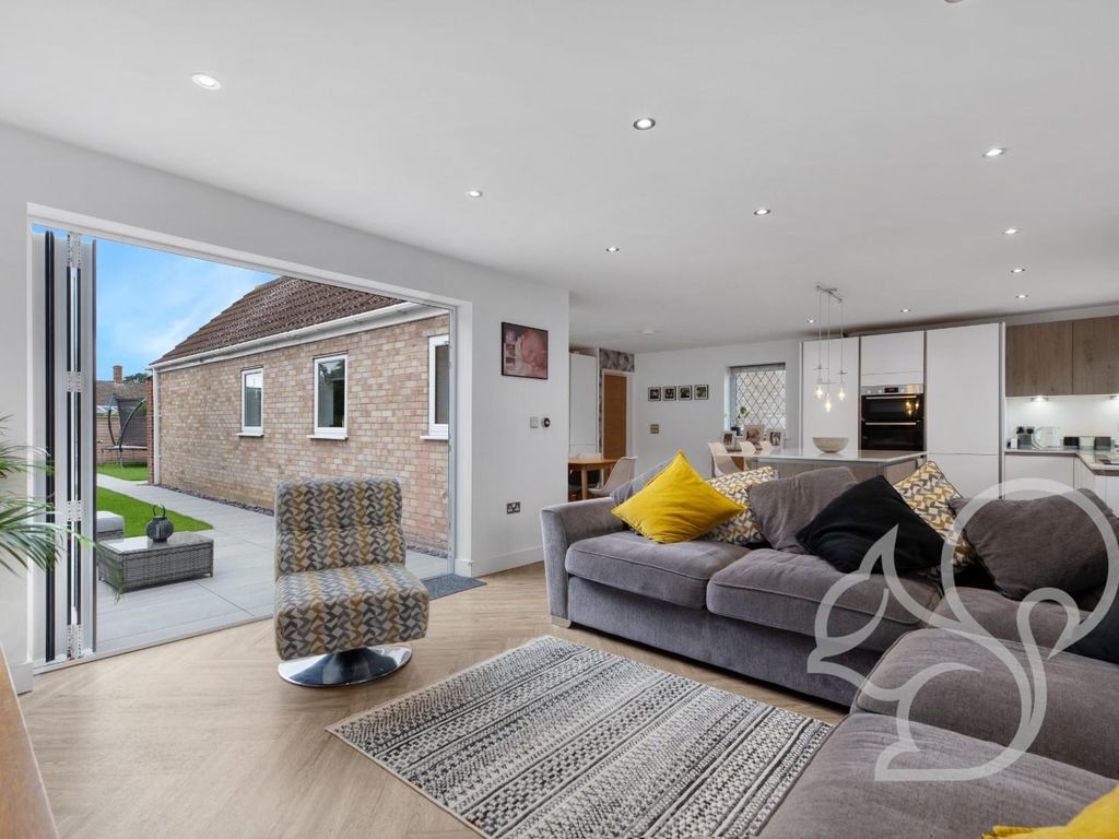 4 bed detached bungalow for sale in Broad Oaks Park, Colchester CO4, £ ...