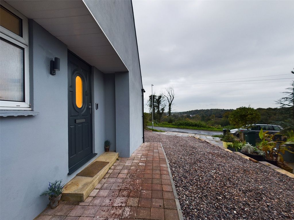 4 bed detached house for sale in Abinger Road, Brighton, East Sussex ...