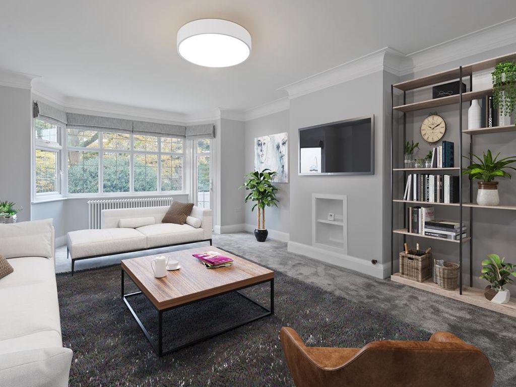 3 bed flat to rent in Imber Close, Esher KT10, £2,750 pcm - Zoopla