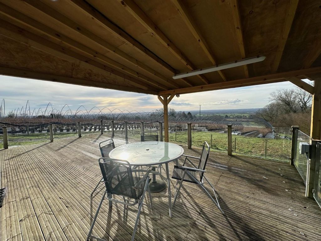 2 bed cottage to rent in Sutton Valence Hill, Sutton Valence, Maidstone ...