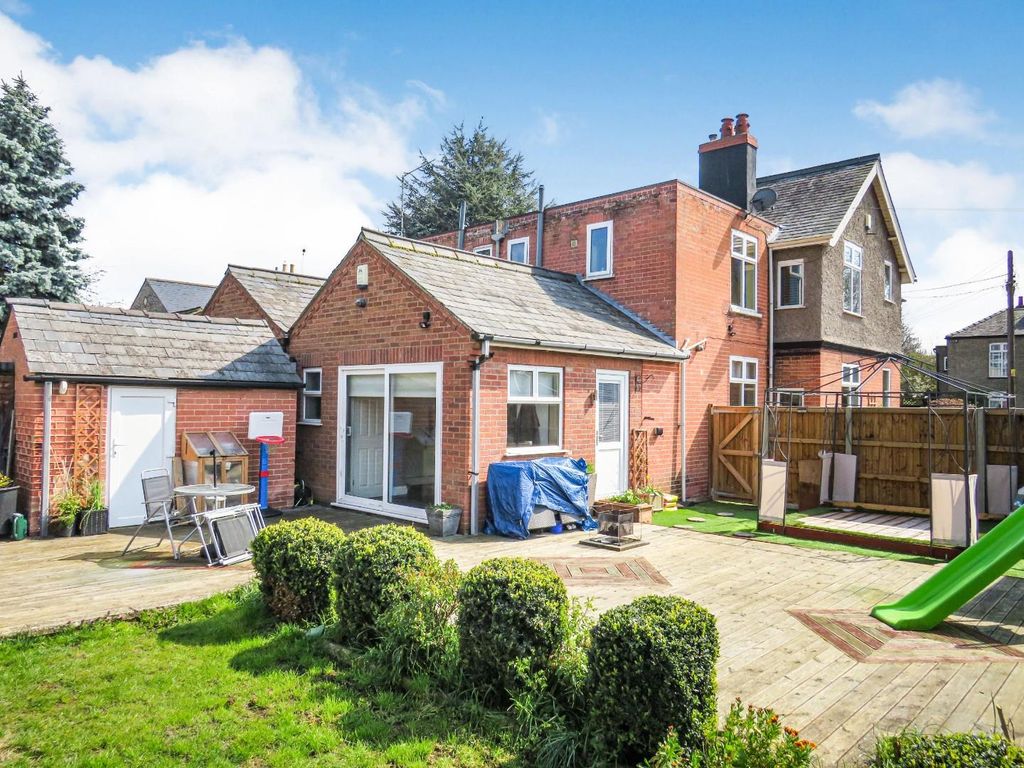 4 bed semi-detached house for sale in London Road, Brandon IP27 - Zoopla