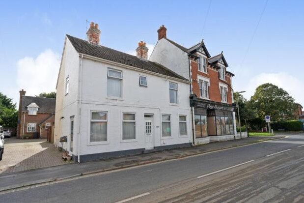 2 bed property to rent in Station Road, Hayling Island PO11, £1,200 pcm ...