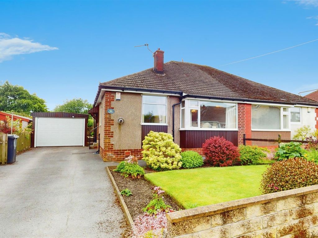 2 Bed Semi Detached Bungalow For Sale In Moor Grove Shelf Halifax Hx3
