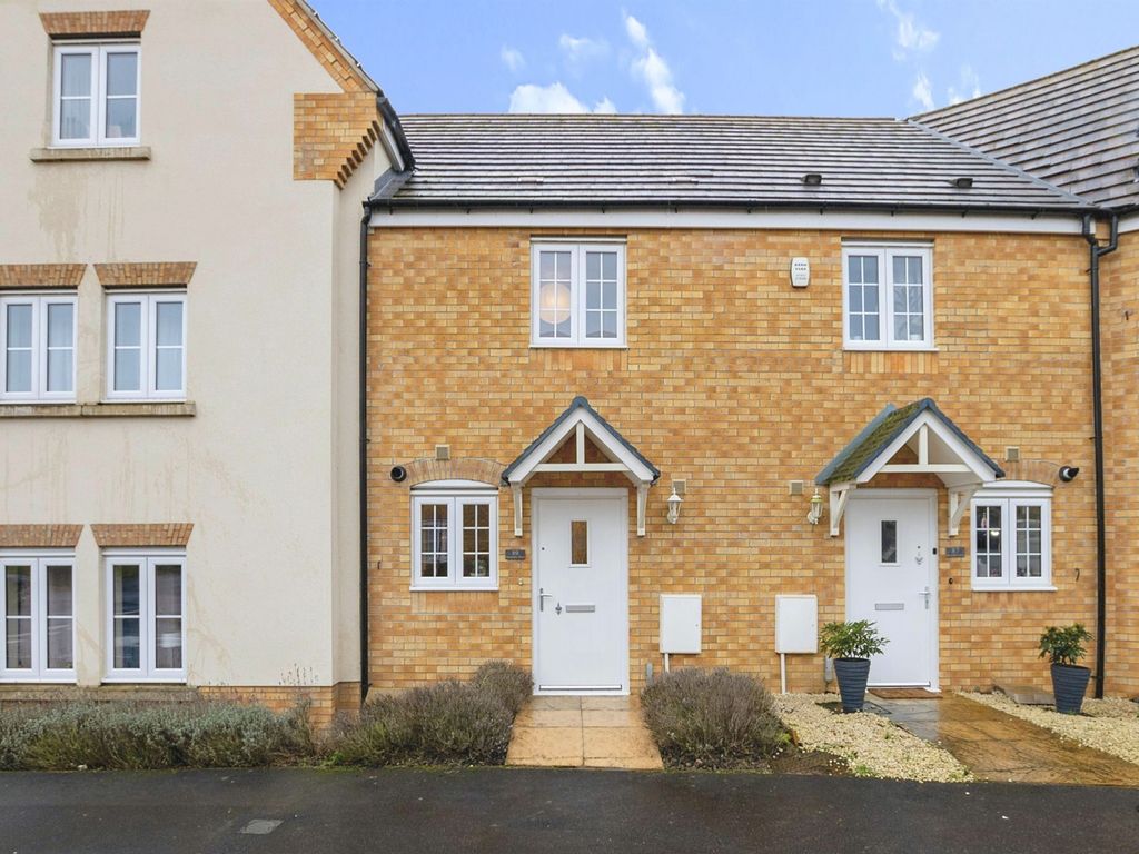2 bed terraced house for sale in Savernake Drive, Corby NN18 - Zoopla