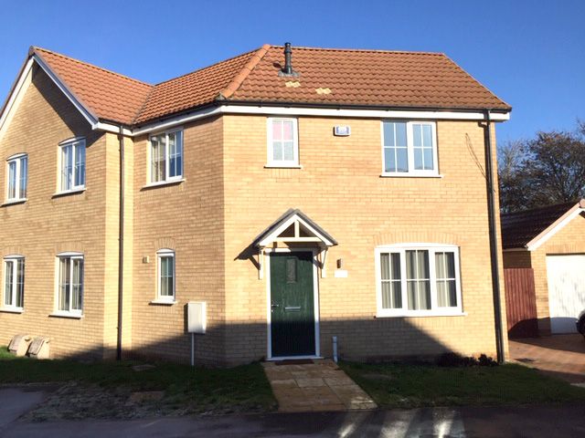 3 bed semi-detached house for sale in Goldcrest, Crowland PE6 - Zoopla