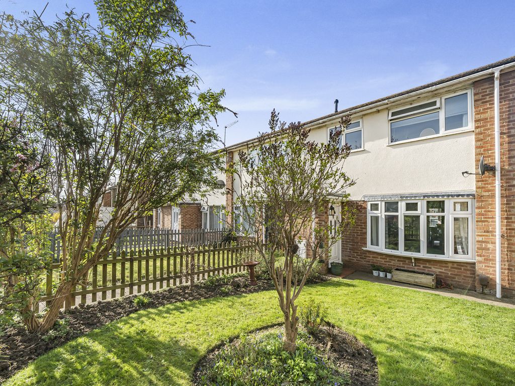 3 Bed End Terrace House For Sale In Blacklands Road Benson Ox10 £