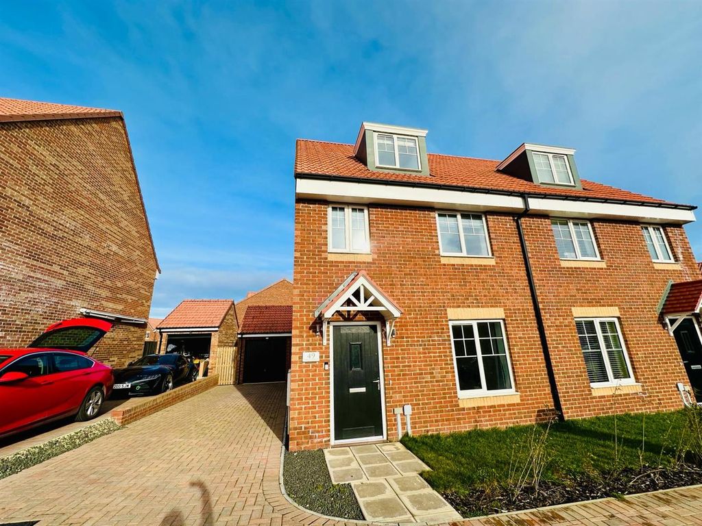 4 bed property for sale in Skylark Grove, Woodside Gardens, Ryton NE40 ...