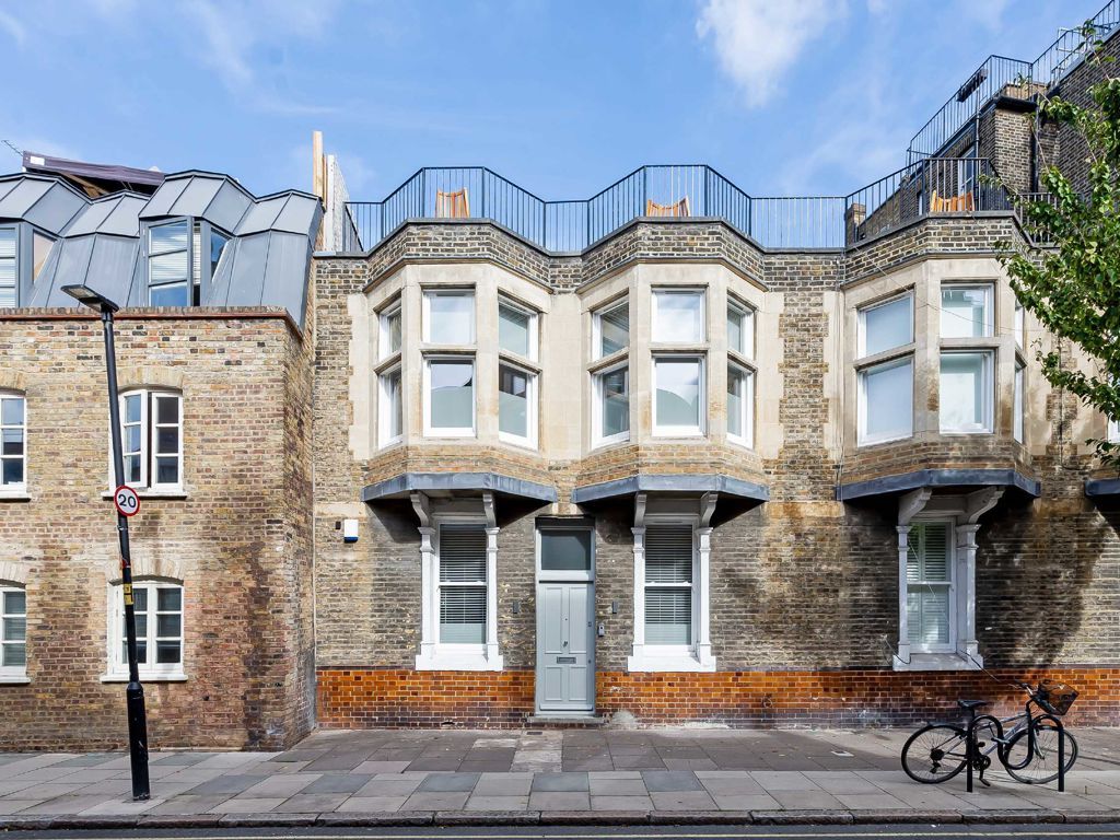 2 bed terraced house to rent in Northington Street, London WC1N, £4,000 ...