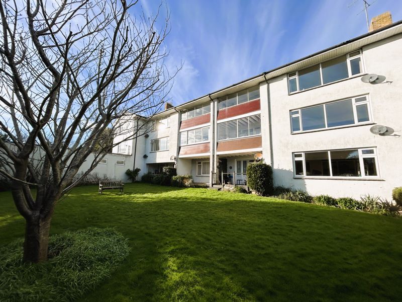 2 bed flat for sale in Rodwell Road, Weymouth DT4, £225,000 - Zoopla