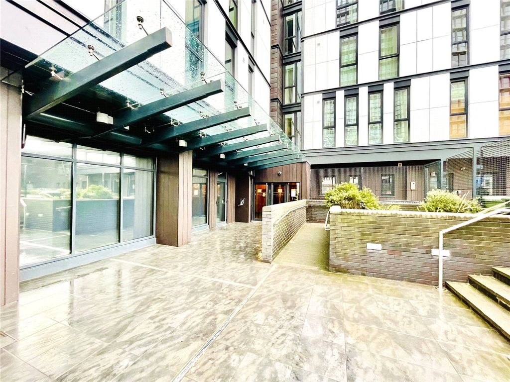 3 bed flat for sale in Centrillion Point, 2 Masons Avenue, East Croydon ...