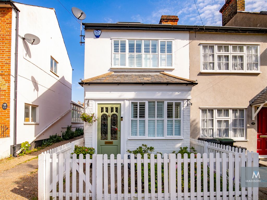3 Bed Semi Detached House For Sale In Princes Road Buckhurst Hill