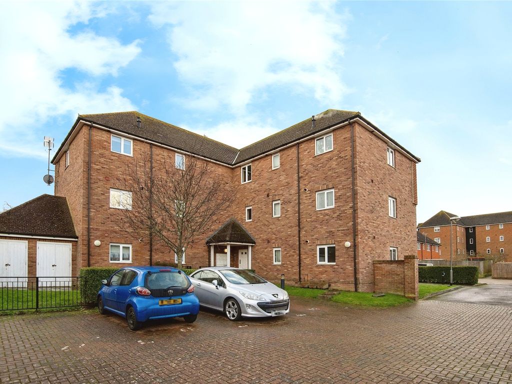 1 Bed Flat For Sale In Limehouse Court Sittingbourne Kent Me10 £