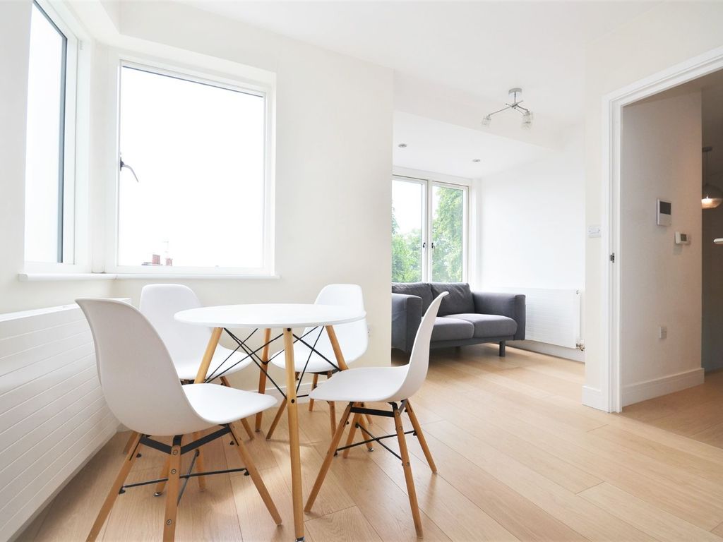 1 bed flat to rent in Grove Place, London W3, £1,599 pcm - Zoopla