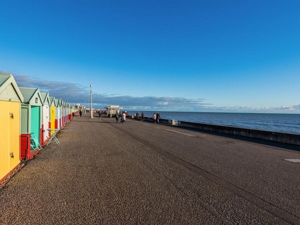 Property for sale in Beach Hut, Kingsway, Hove BN3 - Zoopla