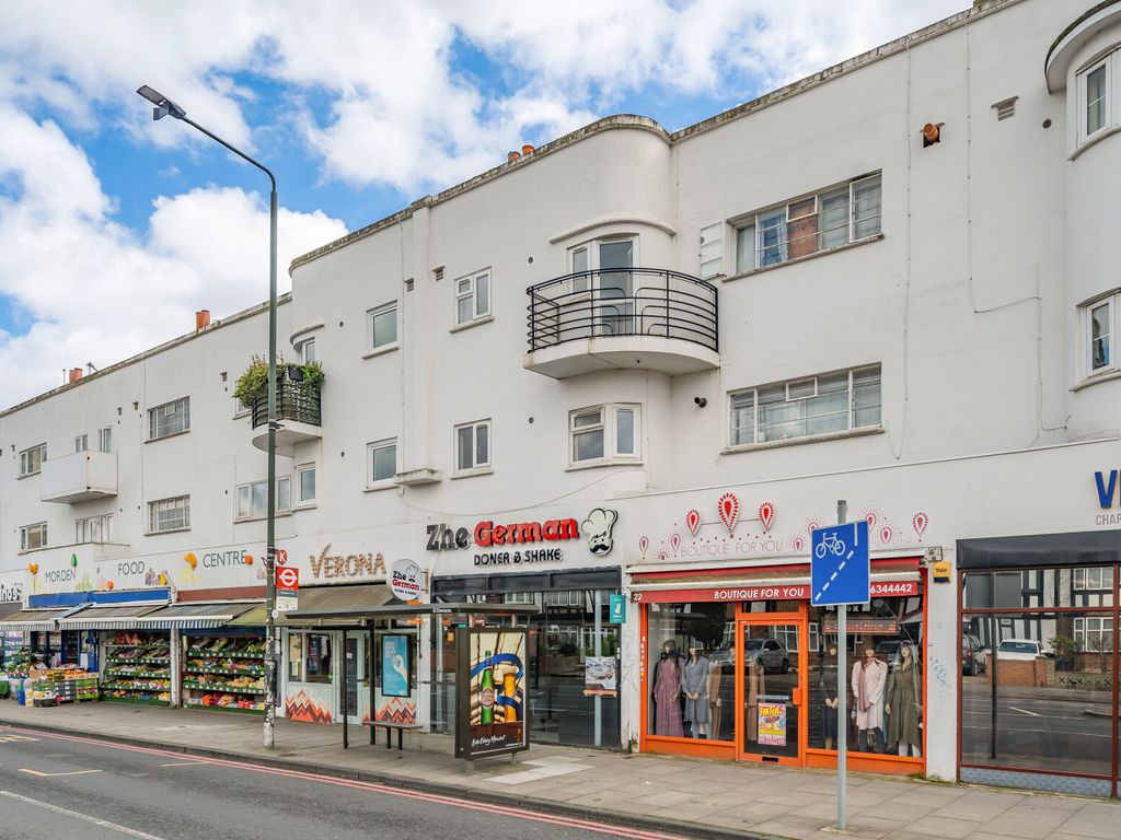 3 bed maisonette for sale in Morden Court, Morden SM4, £260,000 - Zoopla