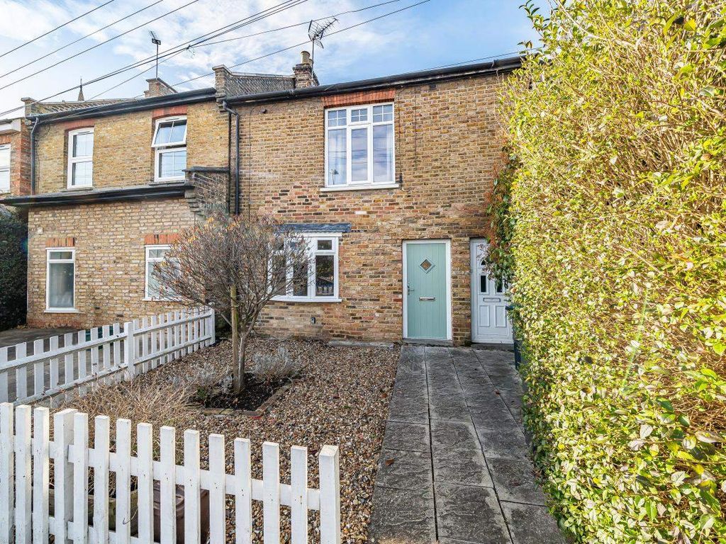 2 bed flat for sale in Acre Road, Kingston Upon Thames KT2, £550,000 ...