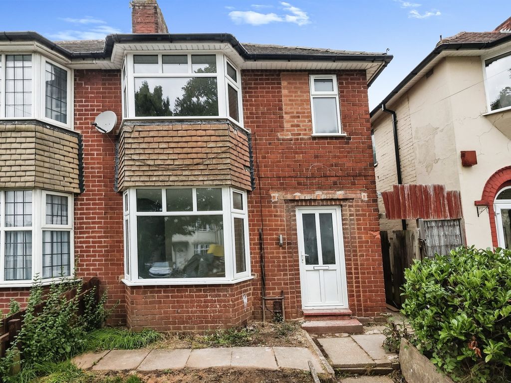 3 Bed Semi Detached House For Sale In Hawkesyard Road Erdington