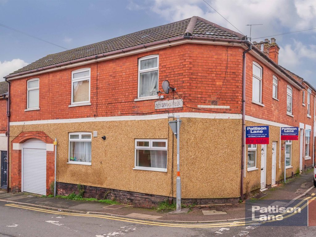 3 Bed End Terrace House For Sale In King Street Kettering Nn16 £