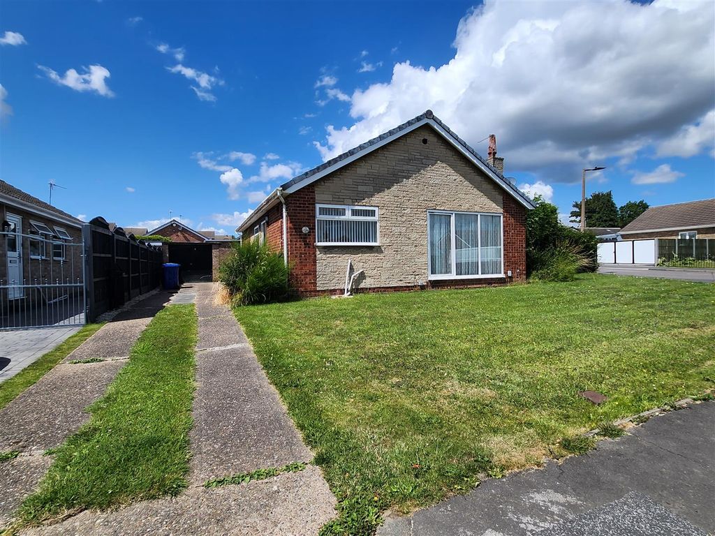 3 Bed Detached Bungalow For Sale In Harlington Road Mexborough S64
