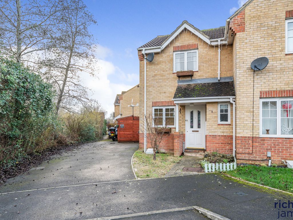 2 Bed Semi Detached House For Sale In Auden Close Abbey Meads Swindon