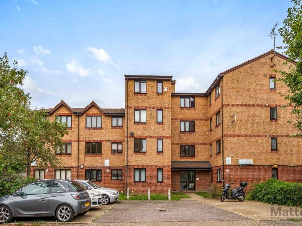 1 bed flat for sale in Bridge Meadows SE14, London, £250,000 - Zoopla