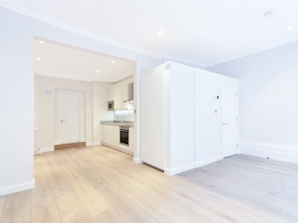 Studio to rent in New Row, London WC2N, £2,232 pcm - Zoopla